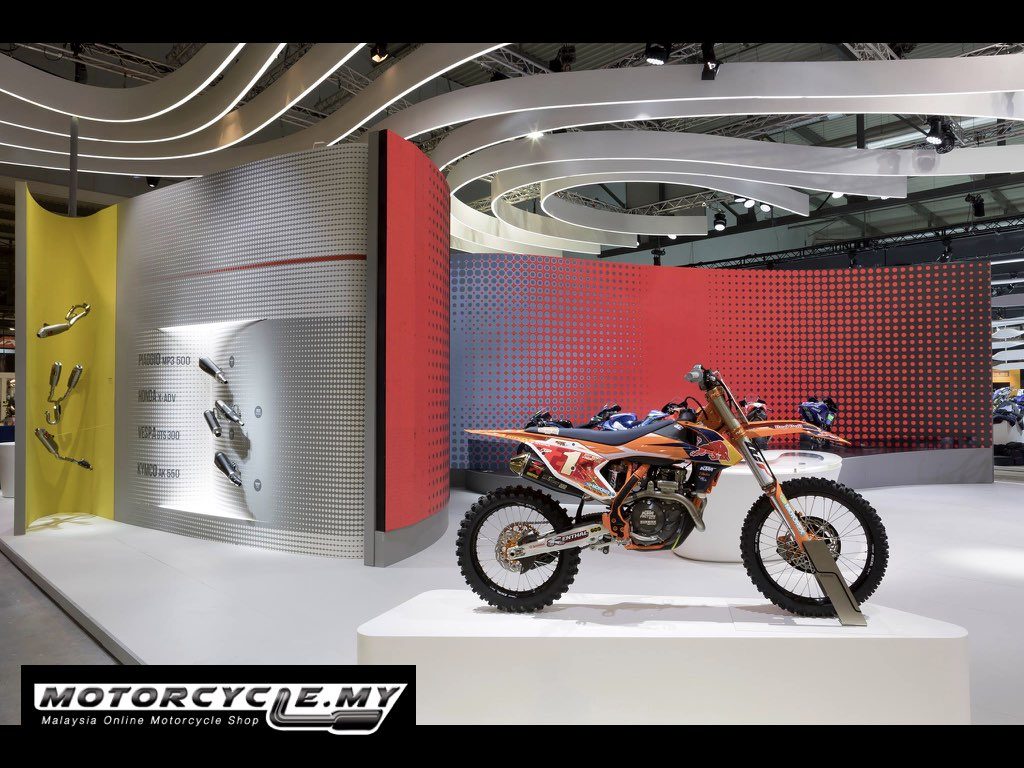 AKRAPOVIC Experience New Dimension